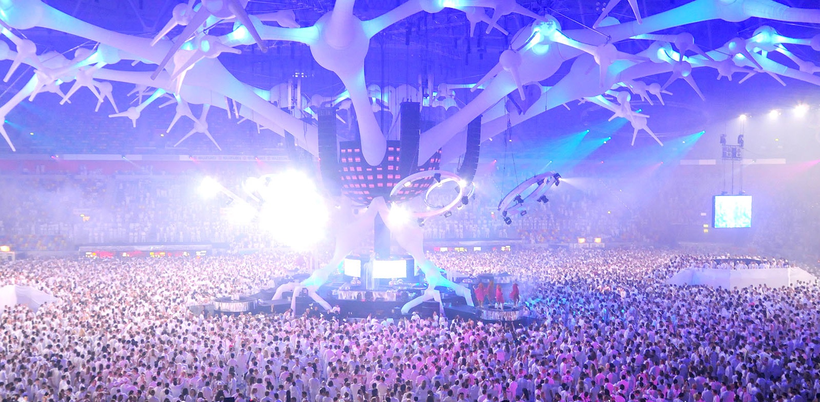 Final Edition Of Sensation White 2017 Was Sensational EDMLI Final Edition Of Sensation White 2017 Was Sensational EDMLI